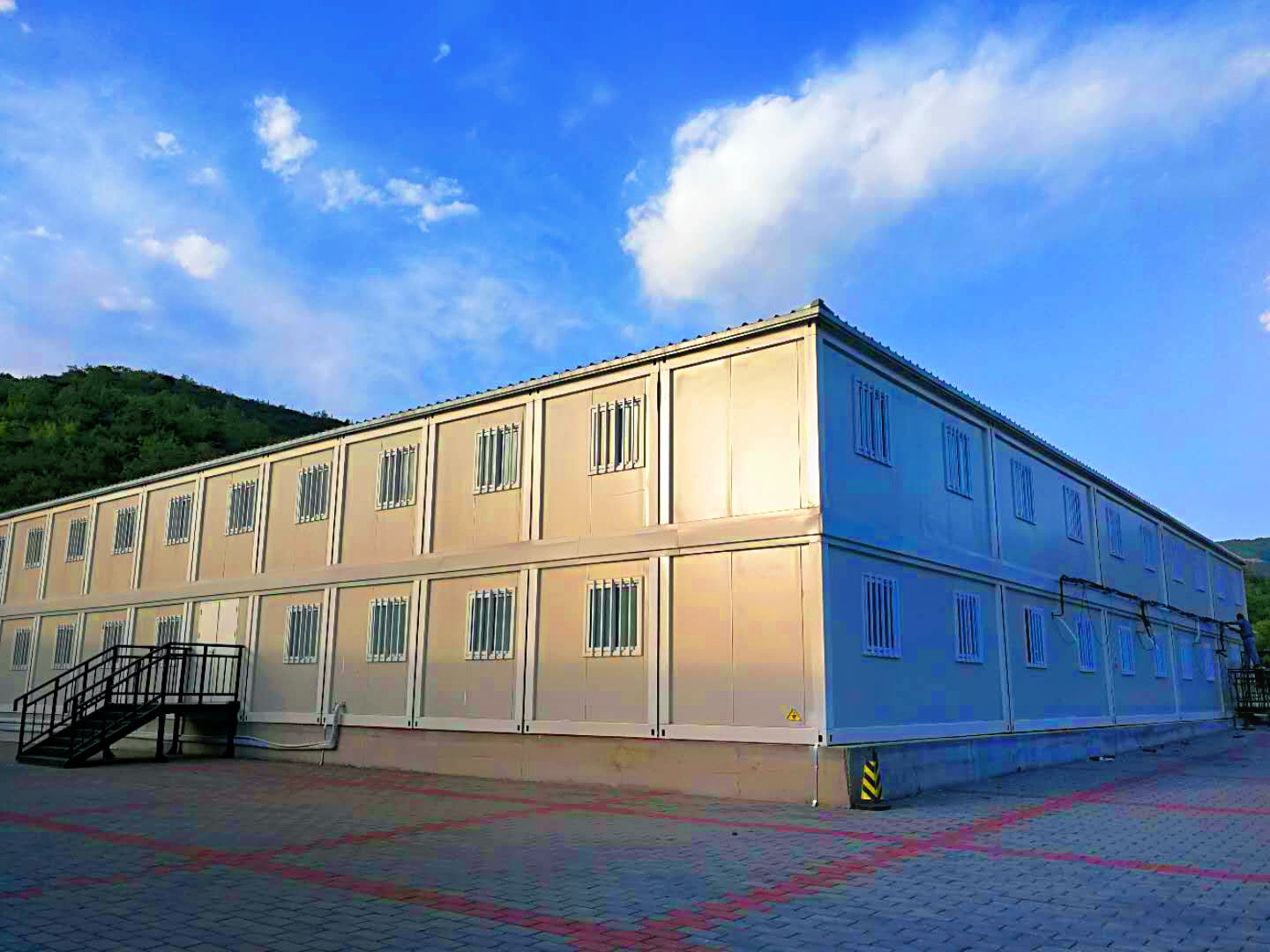 Lida Group Unveils New System For Interlocking Steel Shipping Container ...